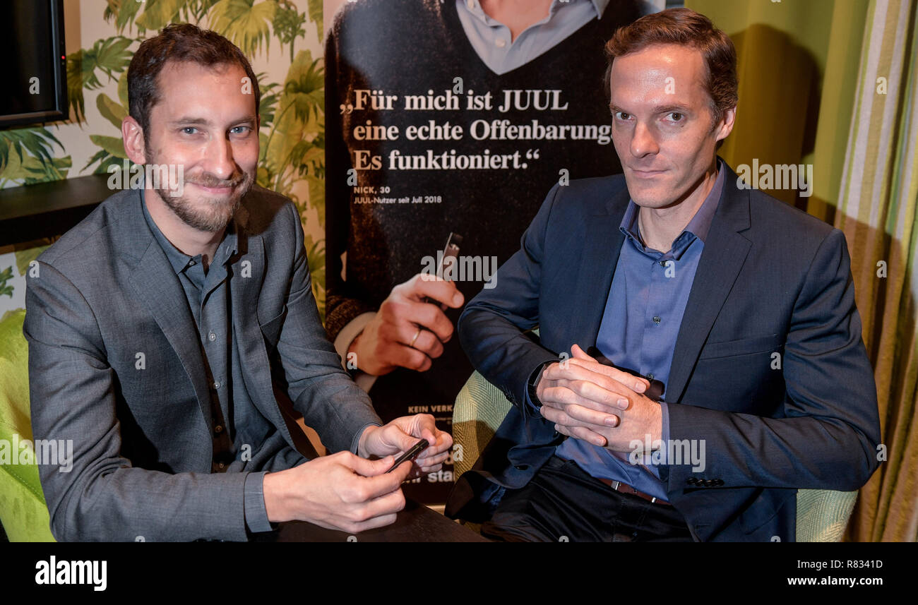 Hamburg, Germany. 12th Dec, 2018. James Monsees (l) and Adam Bowen ...