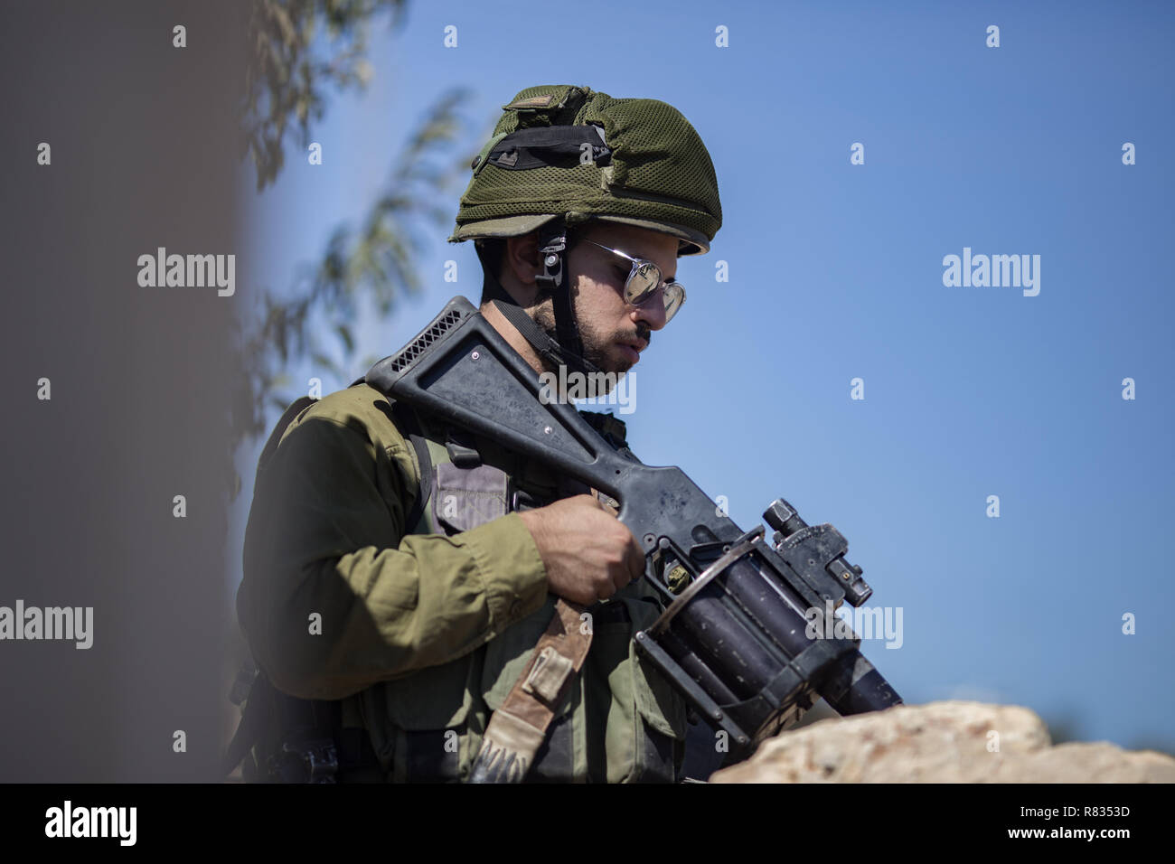 Hebron, Palestine. 13th Oct, 2016. An Israeli Defense Force (IDF ...