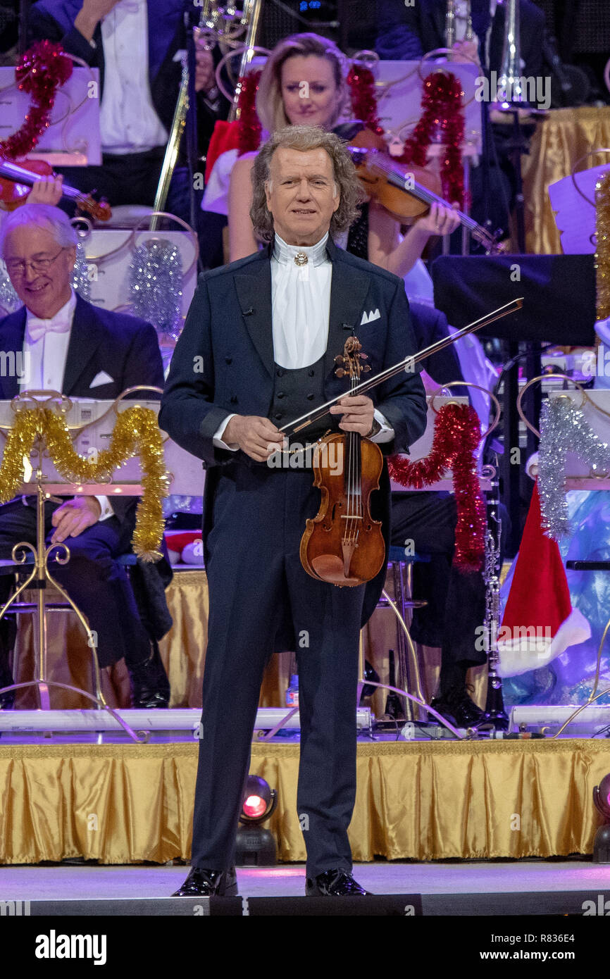 Andre rieu stradivarius hi-res stock photography and images - Alamy