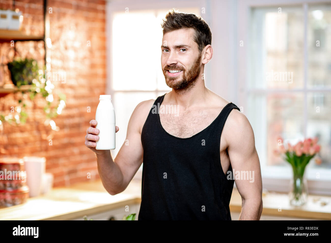 Muscle milk bottle hi-res stock photography and images - Alamy