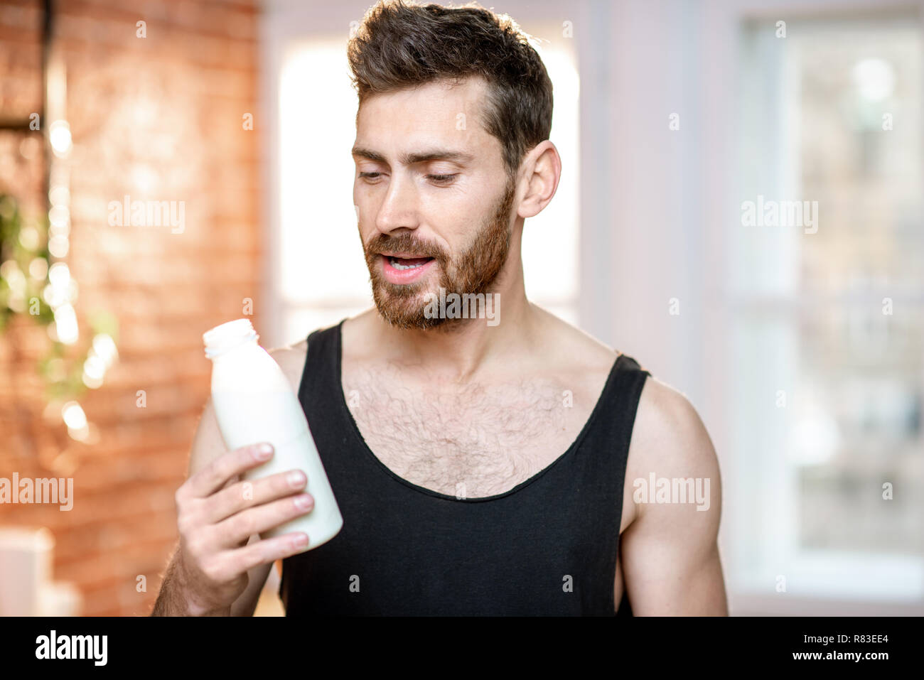 Muscle milk bottle hi-res stock photography and images - Alamy