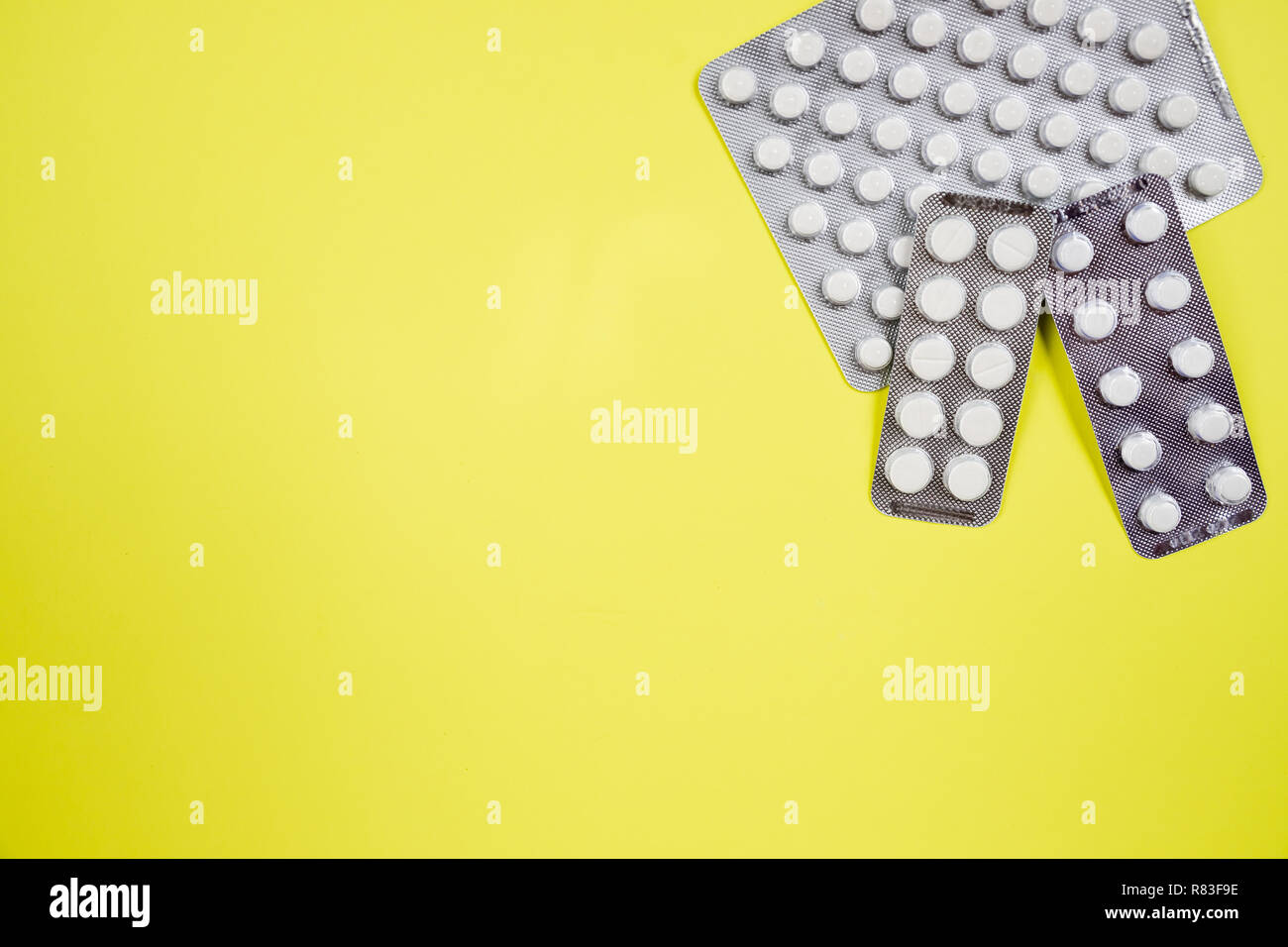 Pills pack pill drug capsule hi-res stock photography and images - Alamy