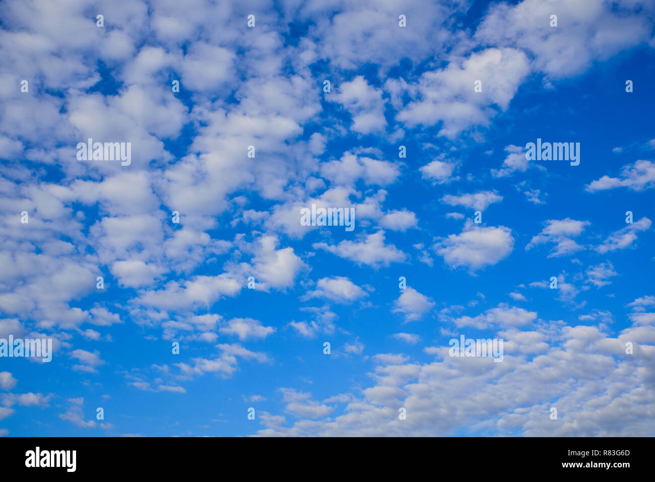 blue sky background with white clouds Stock Photo - Alamy