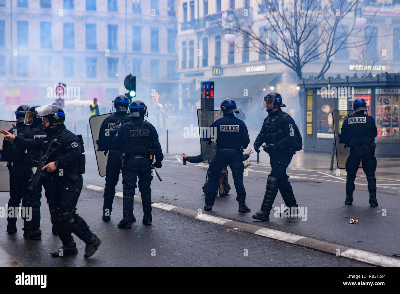 French riot police firing tear gas at Yellow Vests (Gilets Jaunes ...
