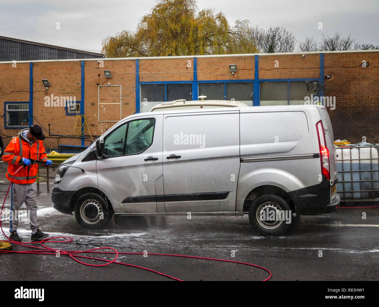 Man using high pressure water jet hi-res stock photography and images ...