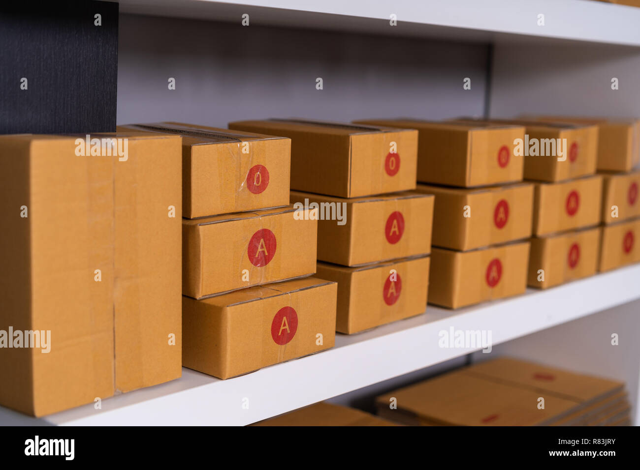 Shelf ready packaging hi-res stock photography and images - Alamy