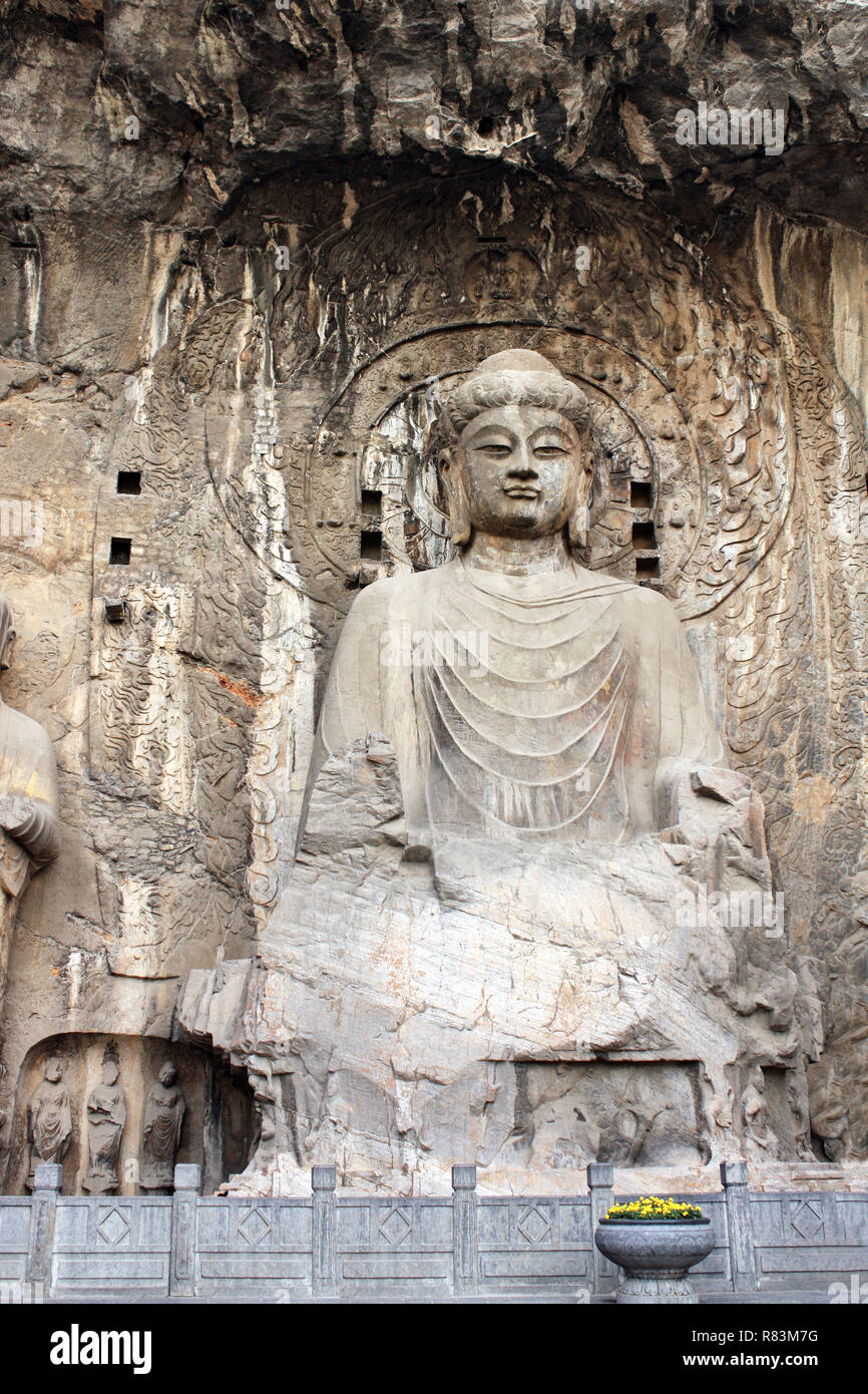 Longmen Grottoes with Buddha's statue, Luoyang, China Stock Photo - Alamy