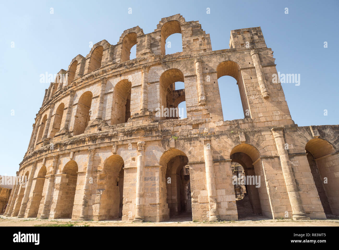 Tunisia el djem exterior amphitheatre hi-res stock photography and ...