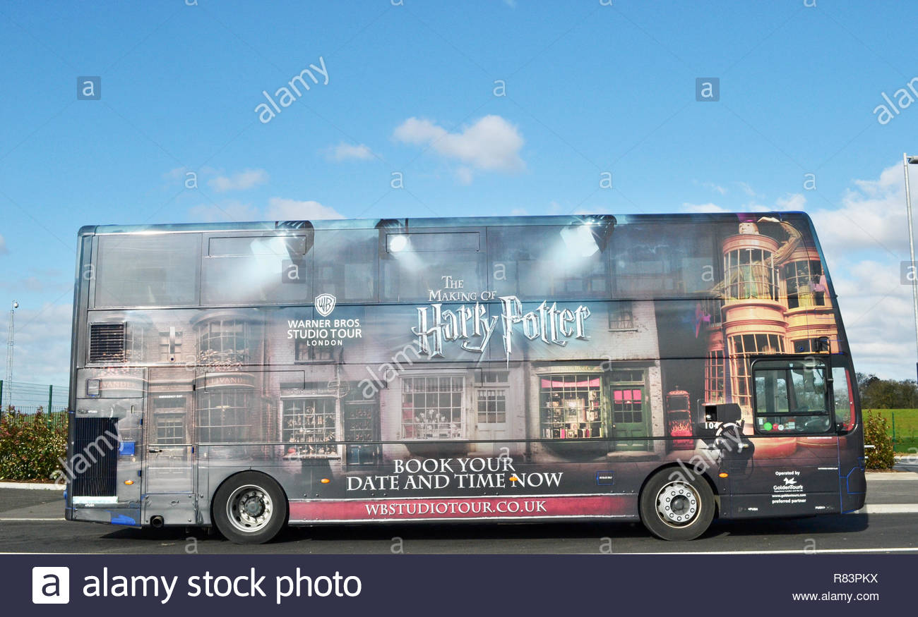 Harry Potter Tour Bus Stock Photos & Harry Potter Tour Bus Stock Images ...