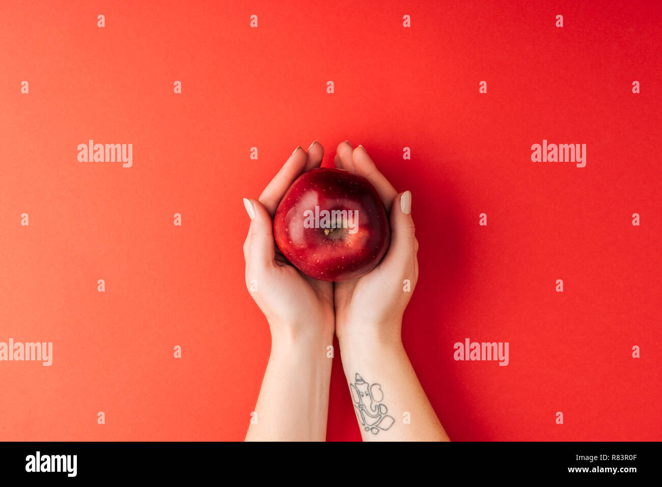 Top view tattooed hands hi-res stock photography and images - Alamy