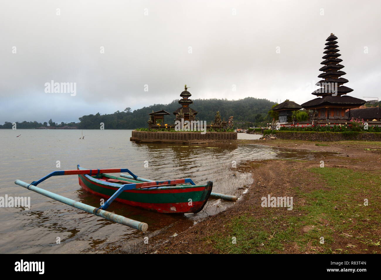 Lakeshore view. Pura Luhur Danu Bratan. Bedugul. Bali. Indonesia Stock ...