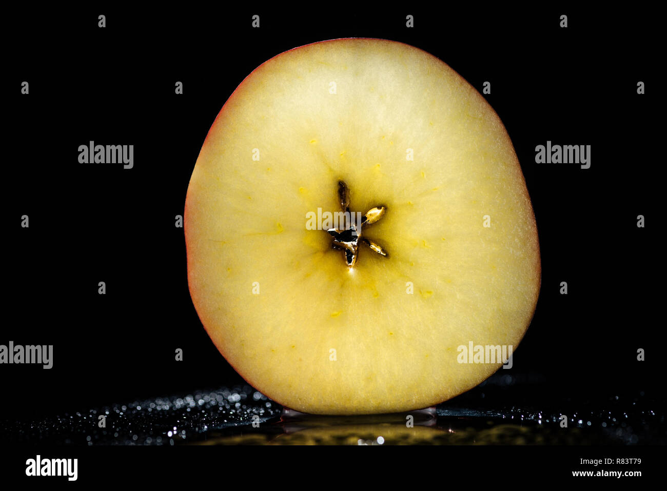 Half orange half apple hi-res stock photography and images - Alamy