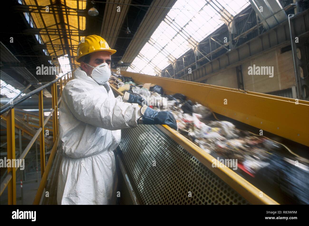 Milan (Italy), plant for digestion and recycle of the solid urban waste ...