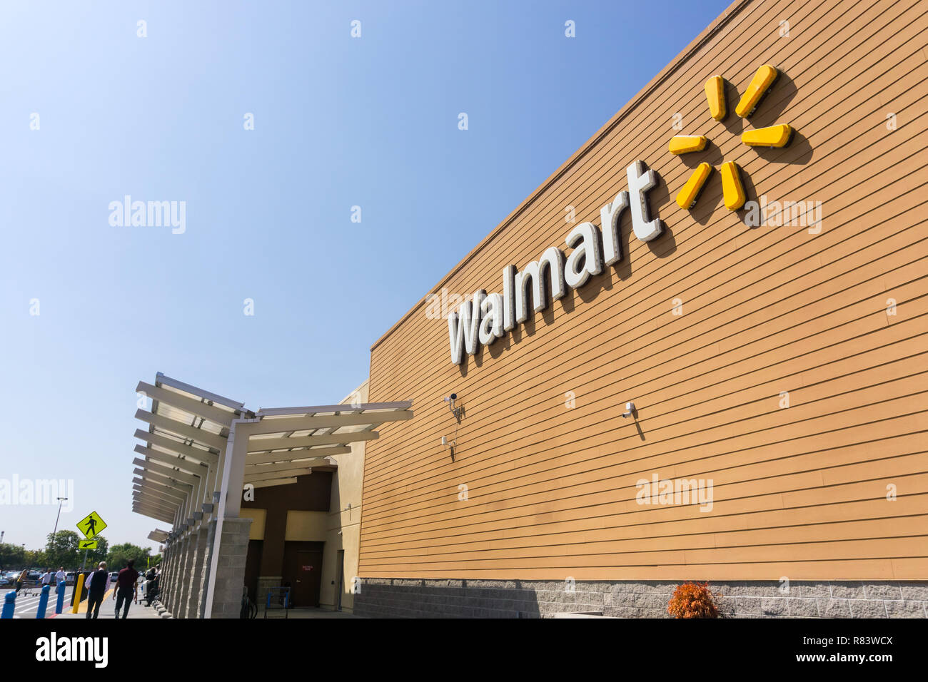 Wal mart logo hi-res stock photography and images - Alamy