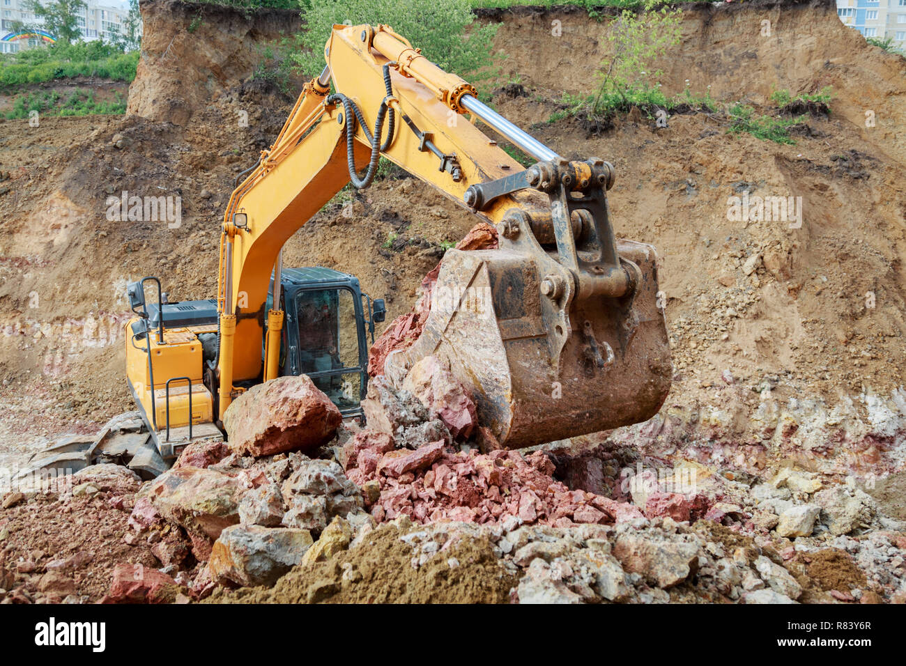 Bucket clay hi-res stock photography and images - Alamy