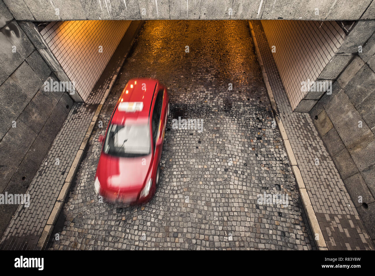 Overhead car hi-res stock photography and images - Alamy
