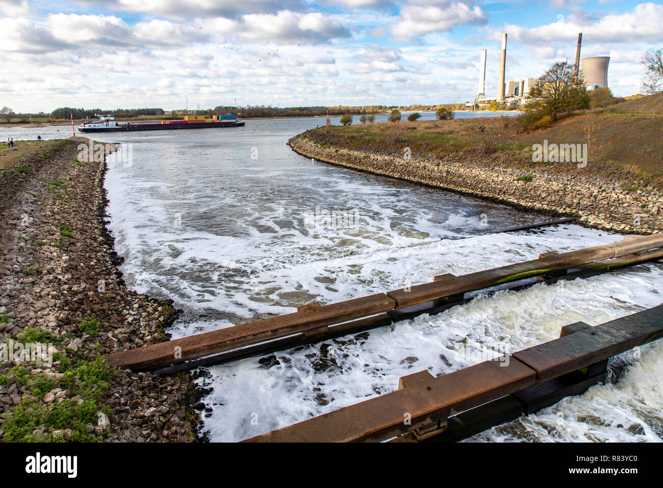 The mouth of the river Emscher in the Rhine near Dinslaken, next door ...