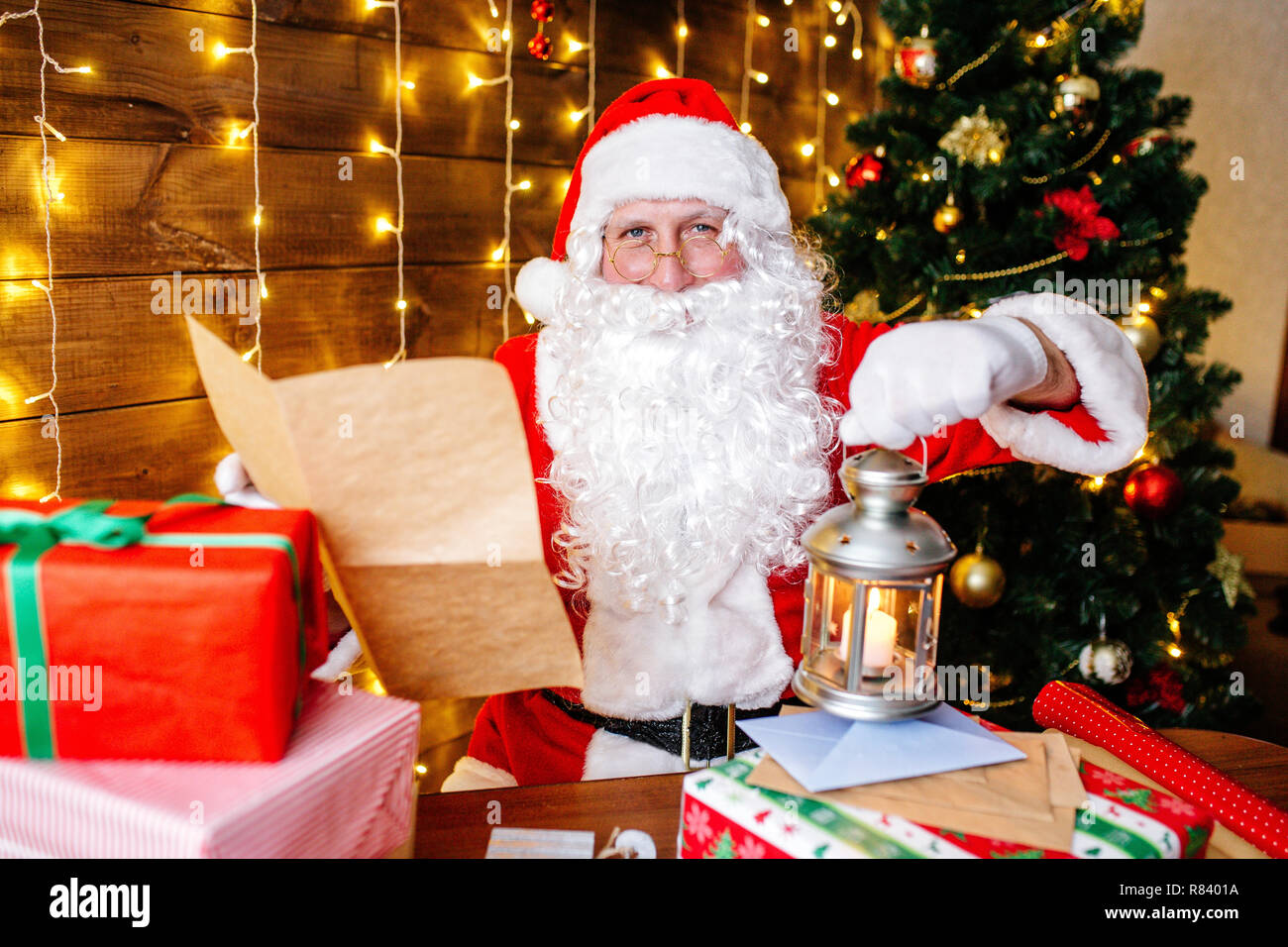 Santa reading letters hi-res stock photography and images - Alamy