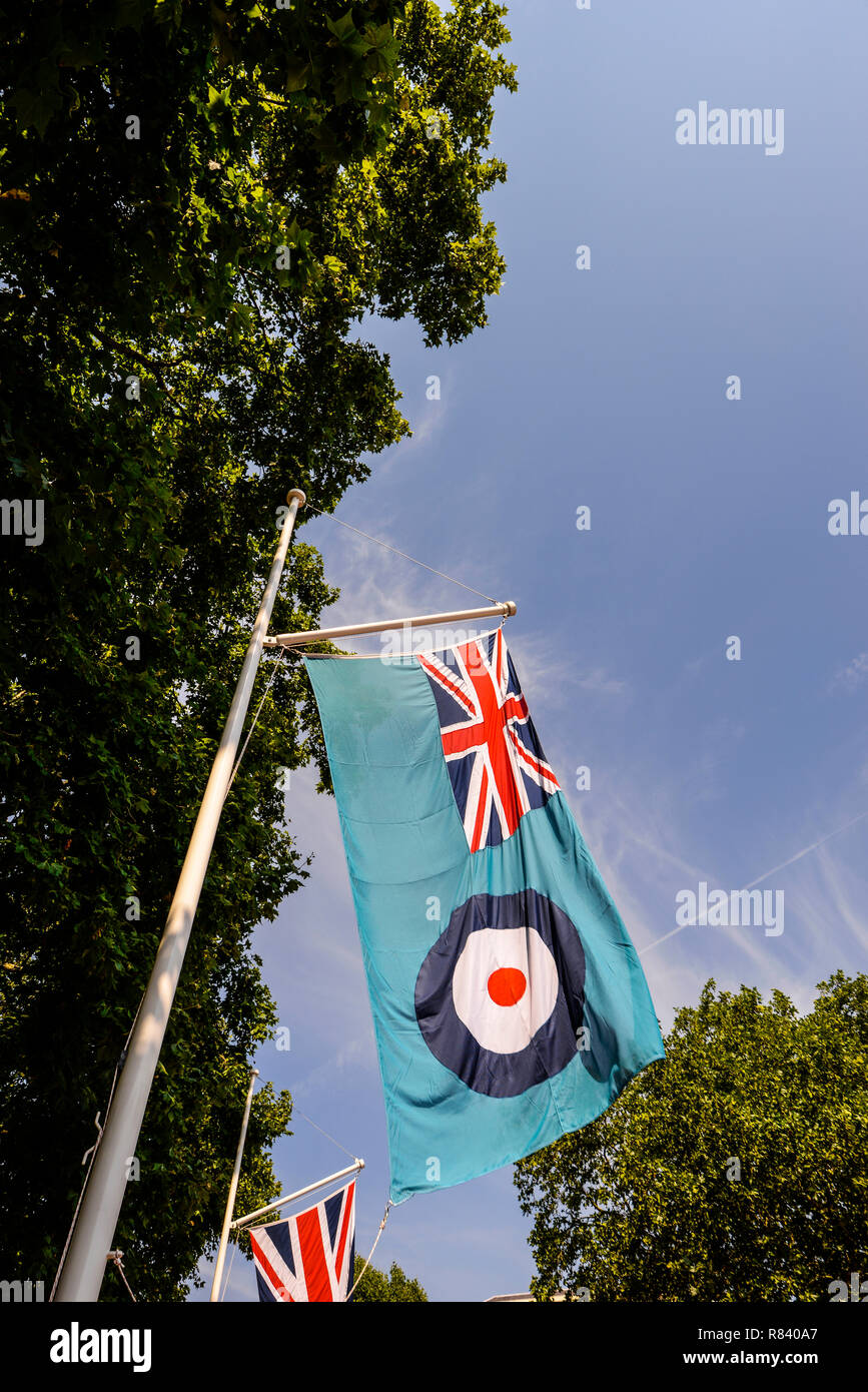 Royal air force ensign hi-res stock photography and images - Alamy