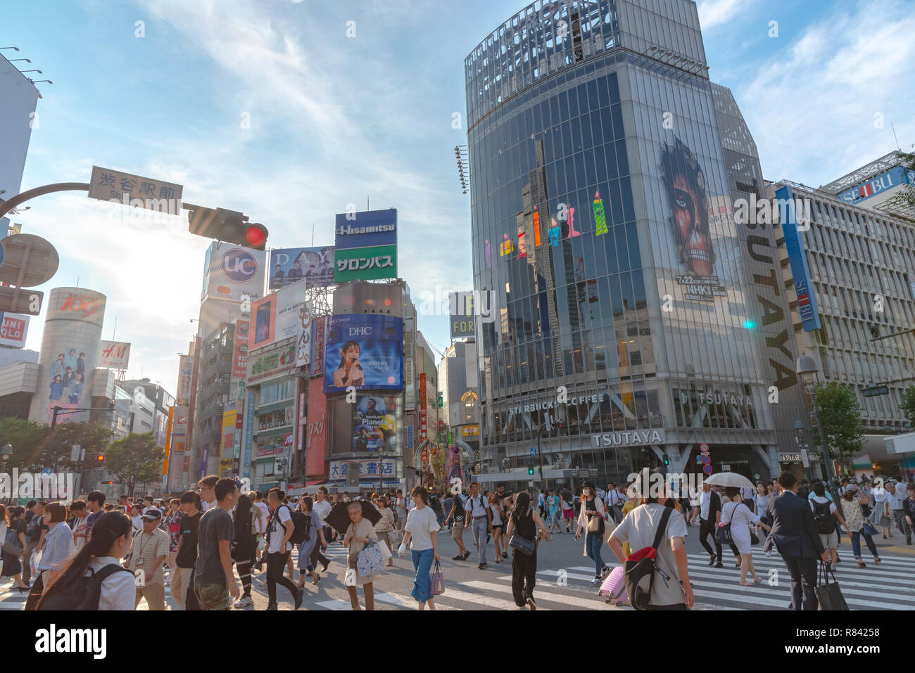 Shibuya pedestrians hi-res stock photography and images - Alamy
