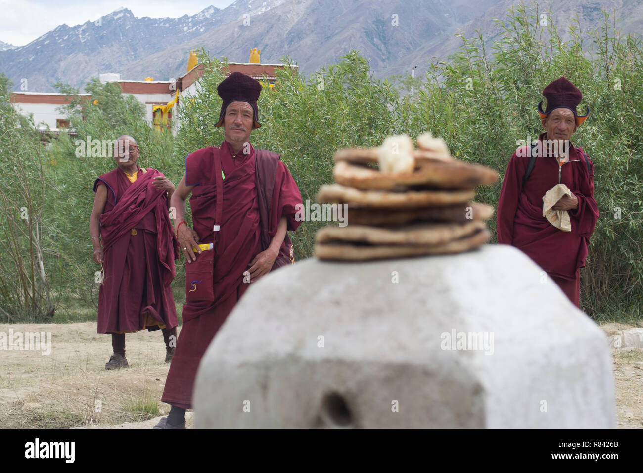 Solemn pose hi-res stock photography and images - Alamy