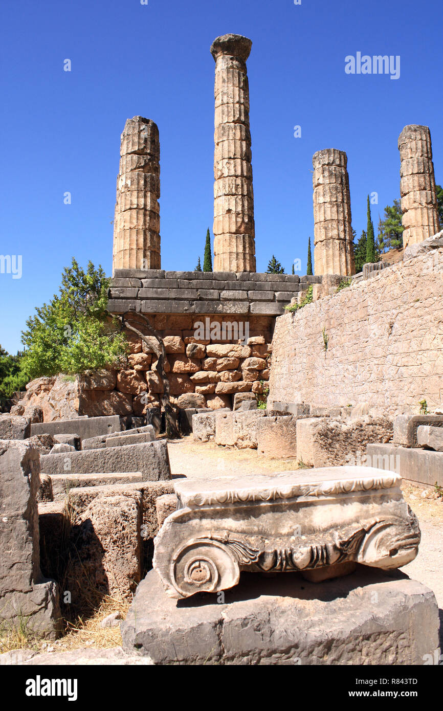 Ancient greek temple pythian apollo hi-res stock photography and images - Alamy