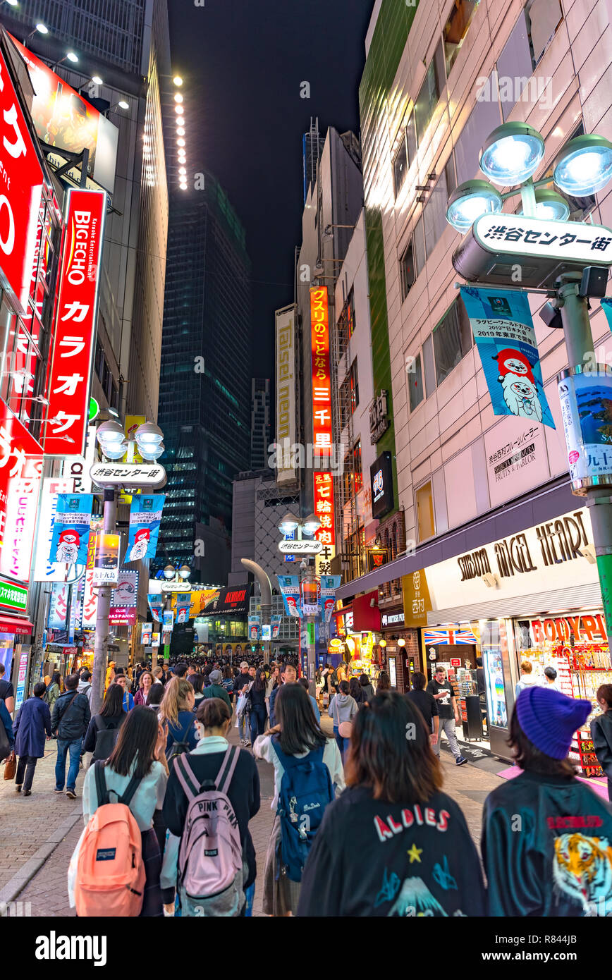 Crowd of people in Shibuya shopping street district in Tokyo Stock ...