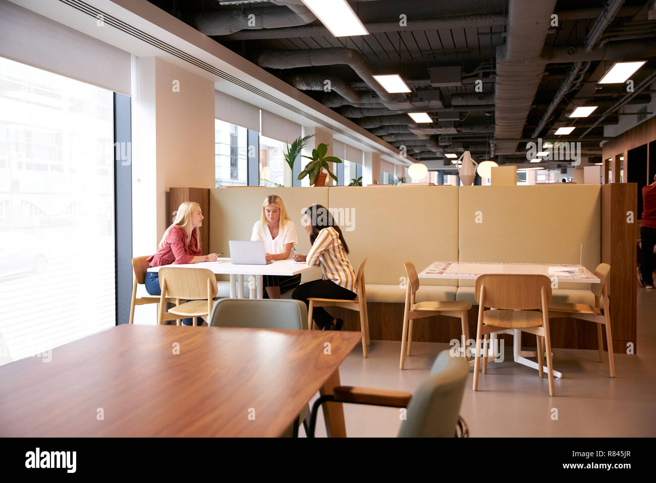 Group task young people hi-res stock photography and images - Alamy