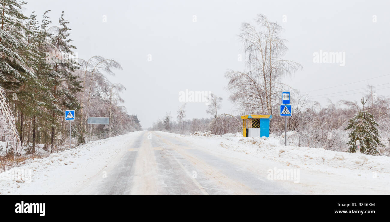 Russian bus stop hi-res stock photography and images - Alamy