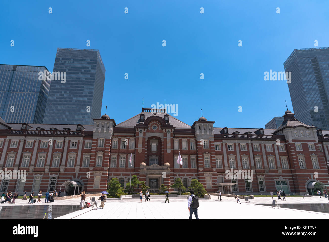 Tokyo station marunouchi hi-res stock photography and images - Alamy