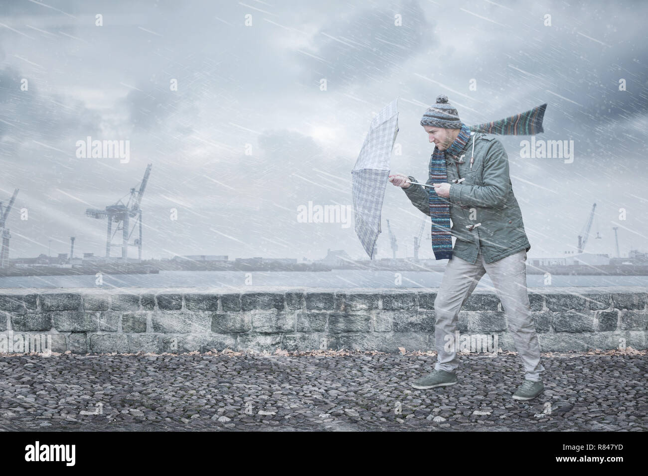 Strong wind umbrella hi-res stock photography and images - Alamy