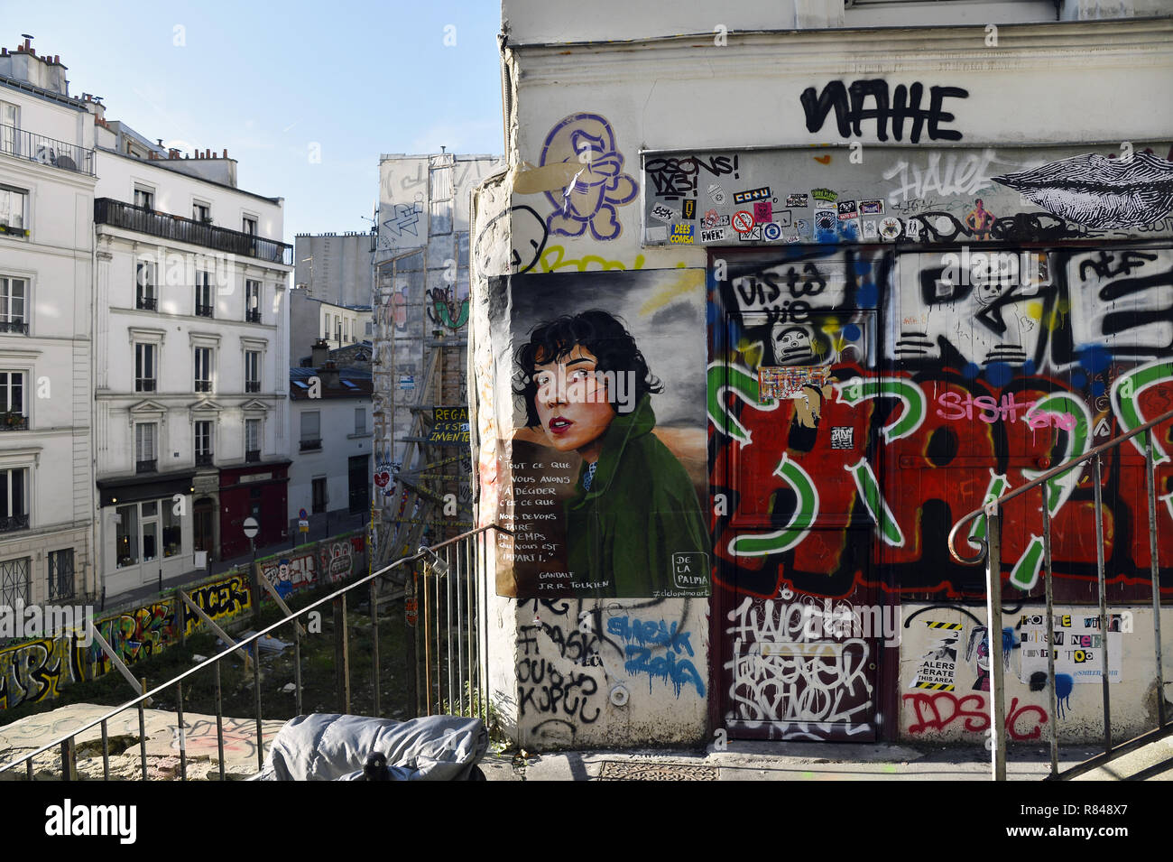 Street art wall - Montmartre - Paris - France Stock Photo - Alamy