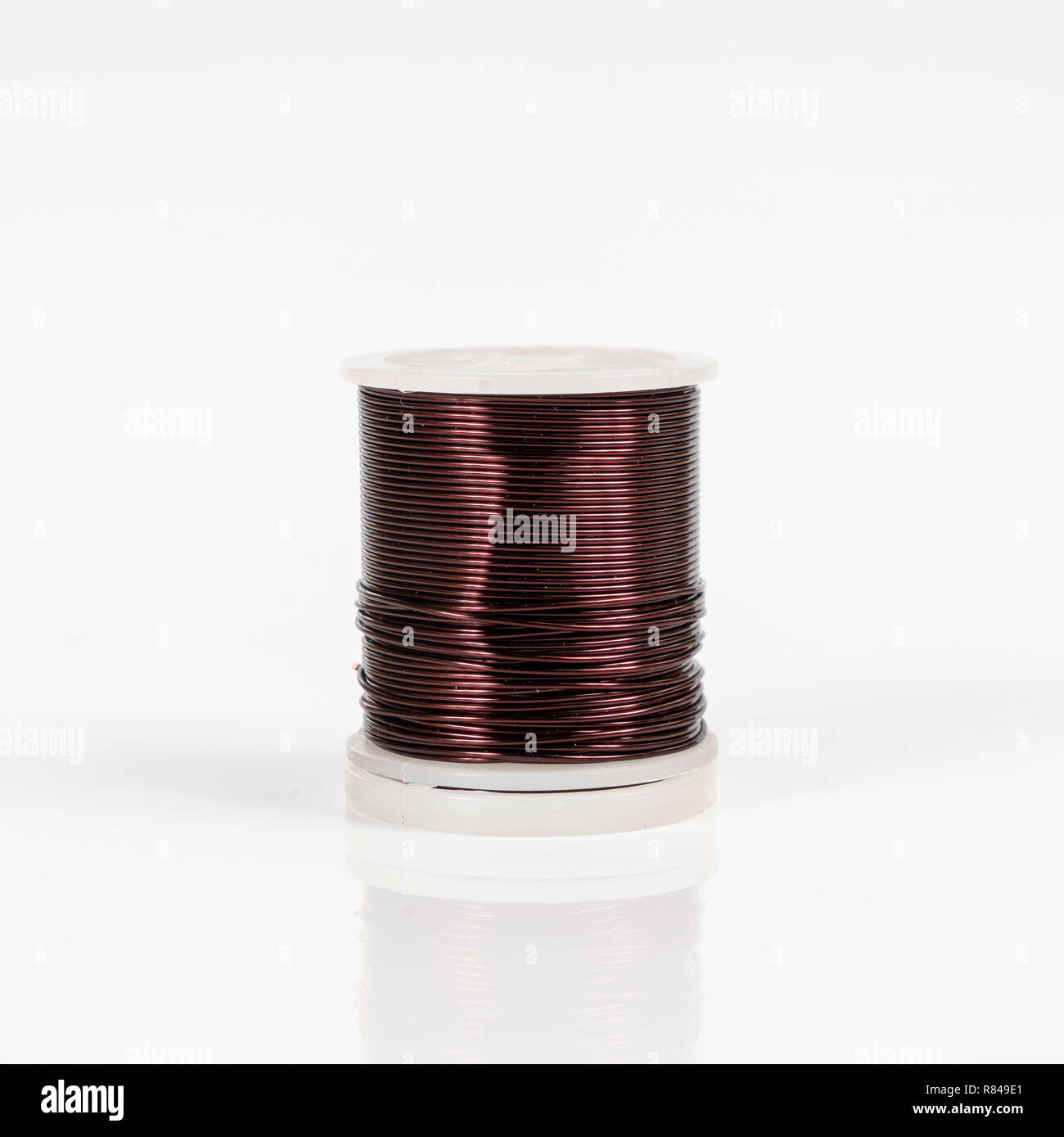 Spool thread needle hi-res stock photography and images - Alamy