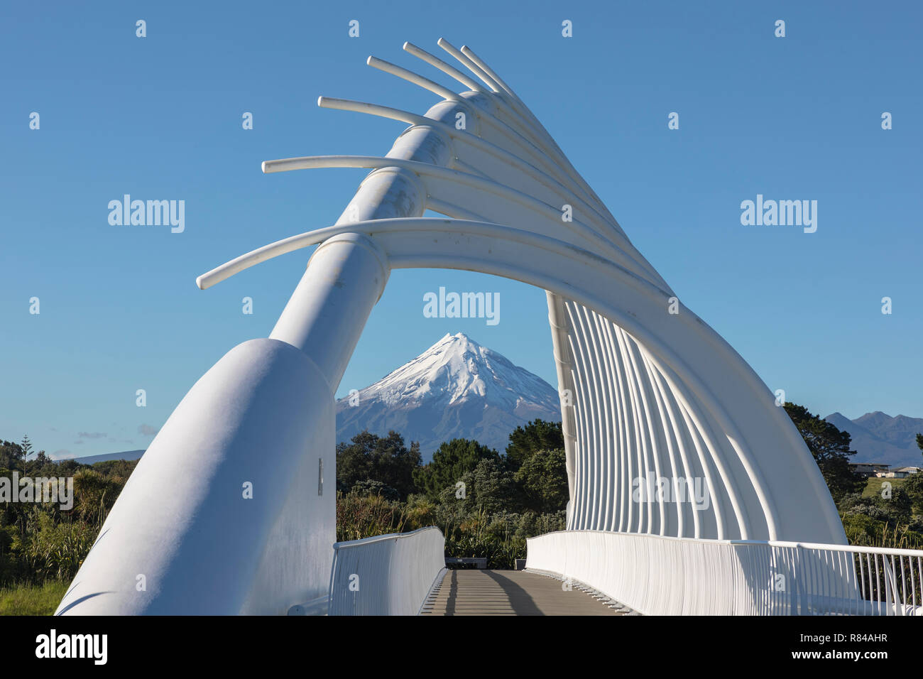 Mount Taranaki, Te Rewa Rewa Bridge, New Plymouth, North Island, New ...