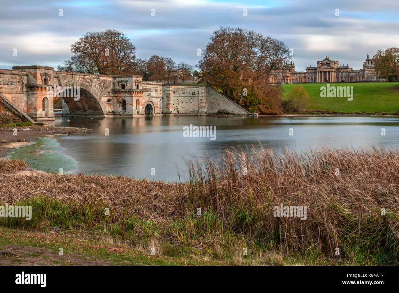 Blenheim palace gardens hi-res stock photography and images - Alamy
