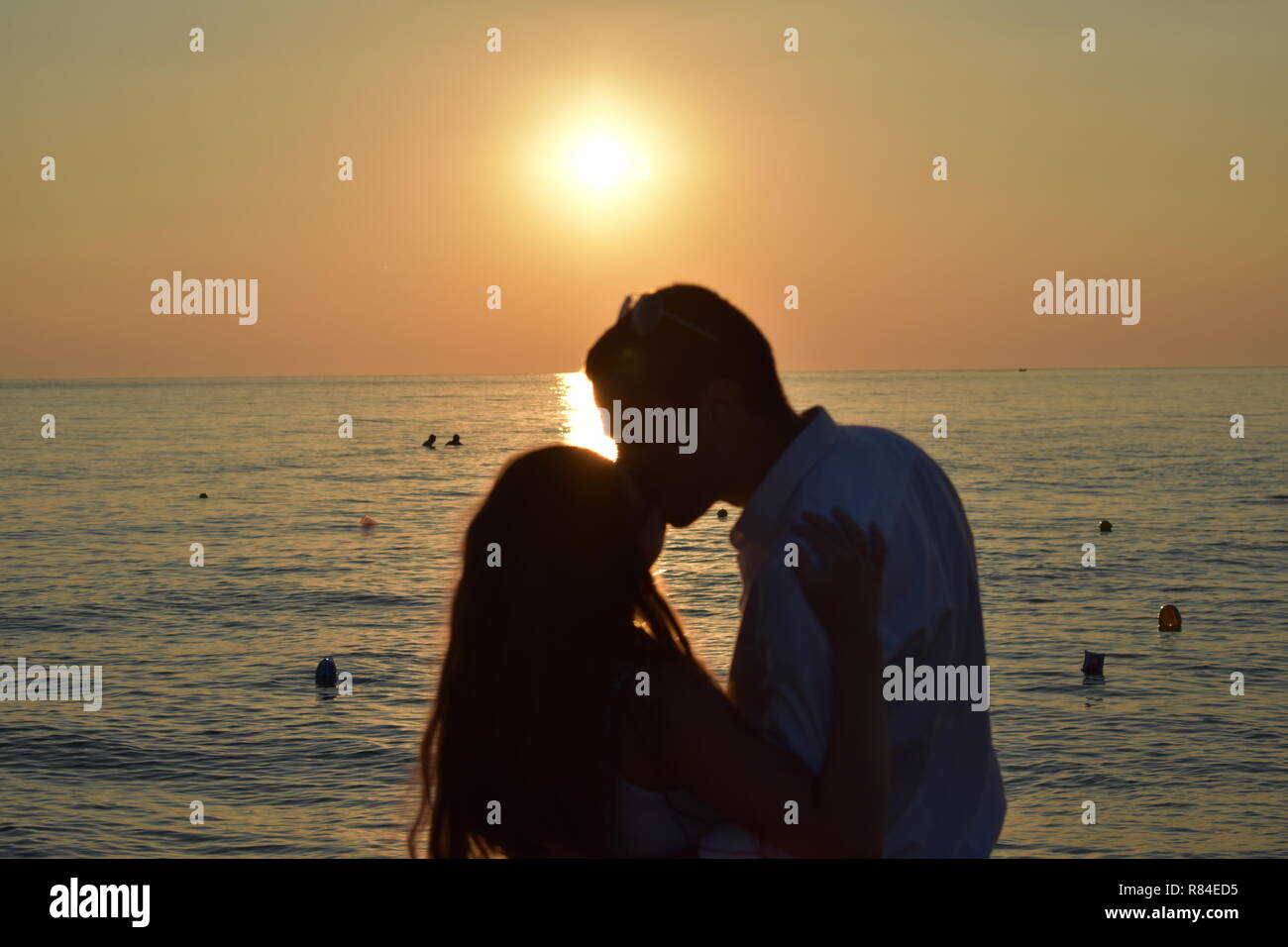 Water sea beach kiss hi-res stock photography and images - Alamy