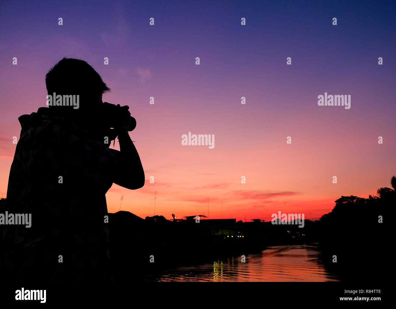 Shooting the sunset hi-res stock photography and images - Alamy