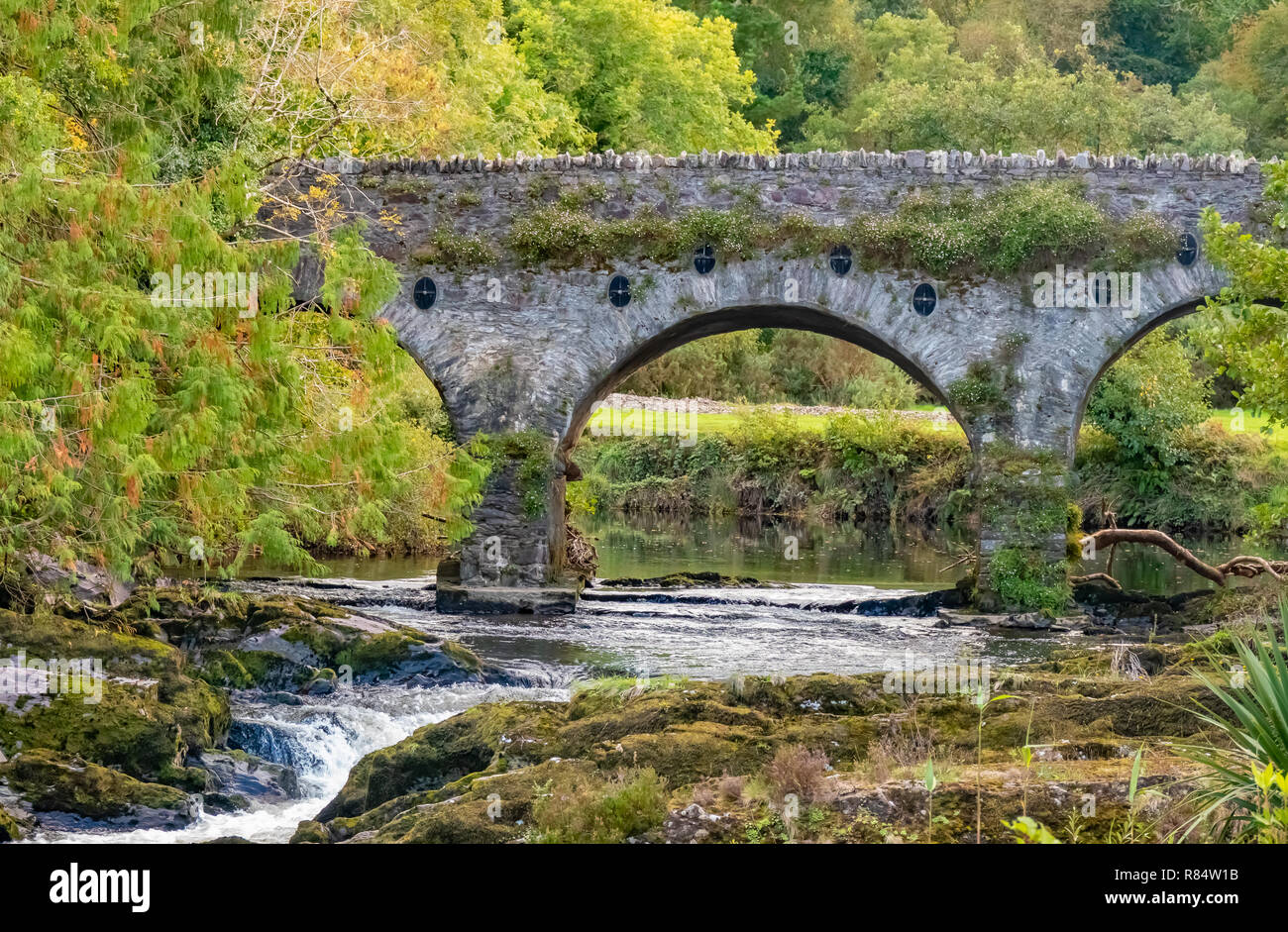 The old kenmare road hi-res stock photography and images - Alamy
