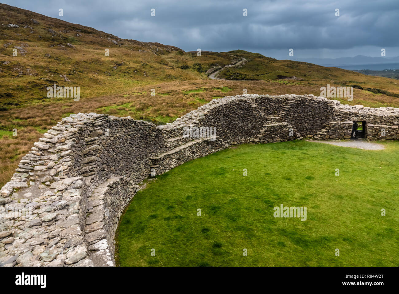 Staigue stone fort ring kerry hi-res stock photography and images - Alamy