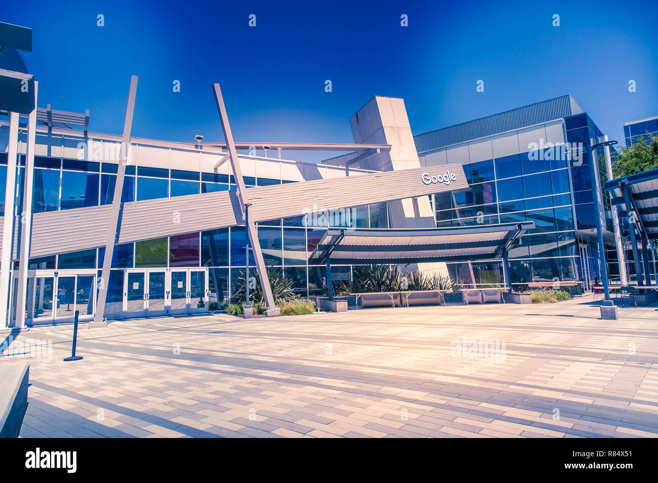 Google alphabet mountain view hi-res stock photography and images - Alamy