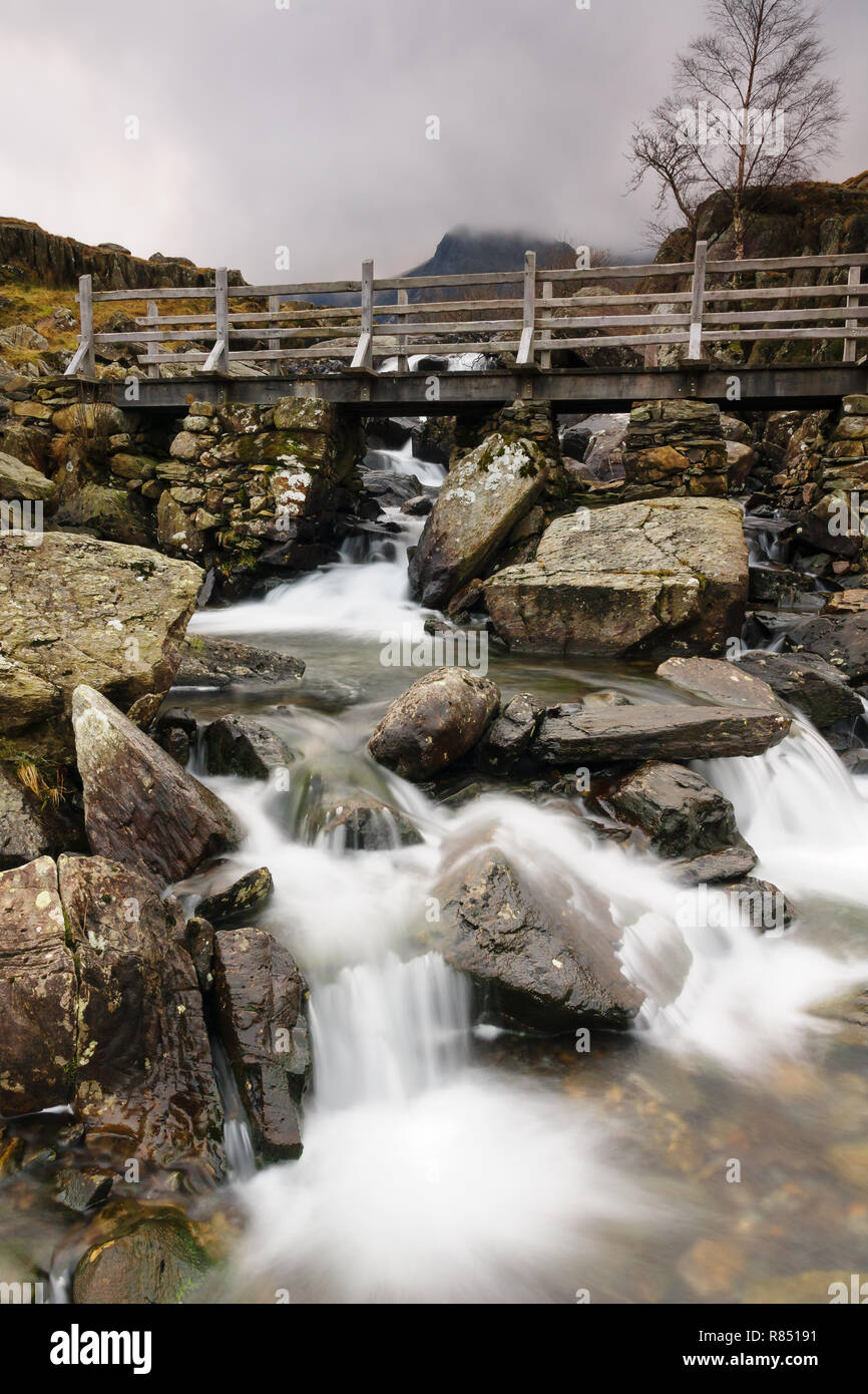 Idwal snowdonia mountain rocks river hi-res stock photography and ...