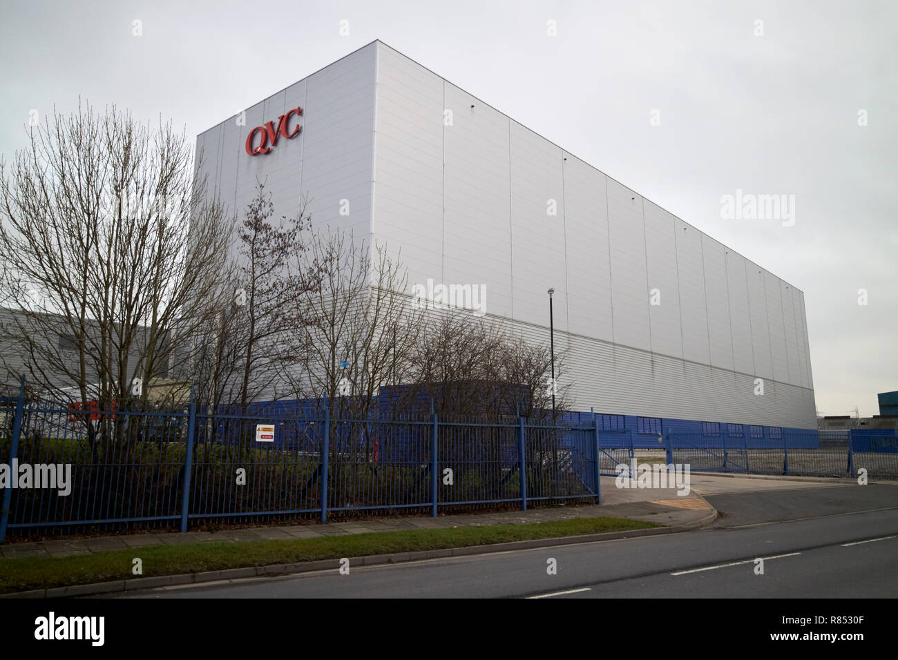 qvc home shopping channel warehouse in knowsley kirkby merseyside ...