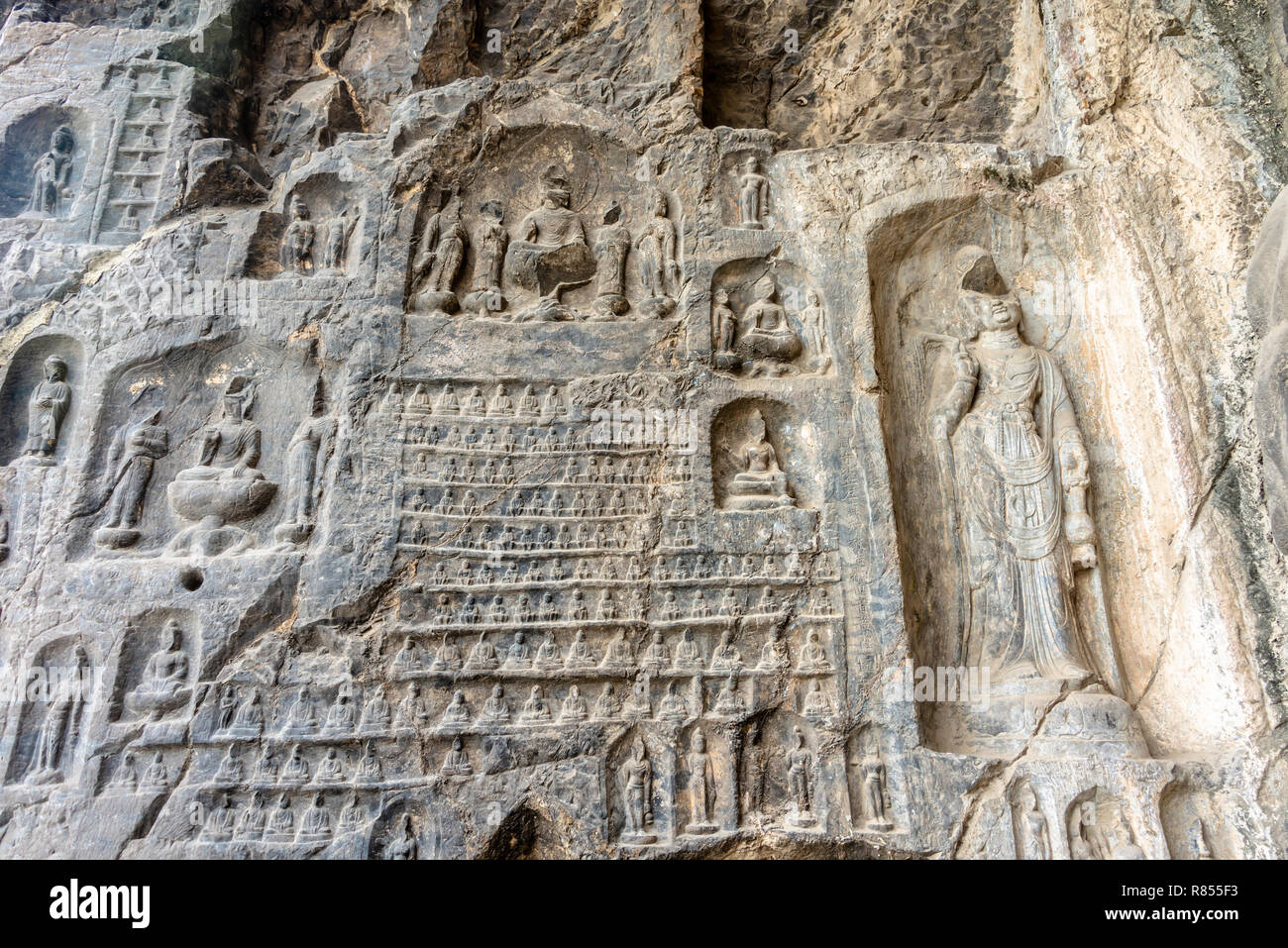 Longmen grottoes hi-res stock photography and images - Alamy