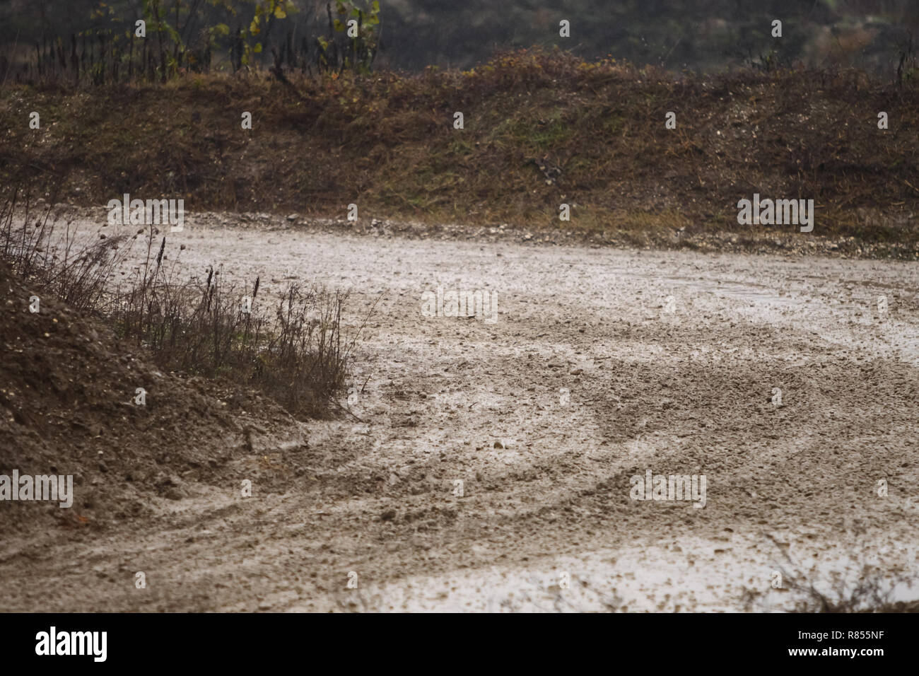 Muddy dirt roads hi-res stock photography and images - Alamy