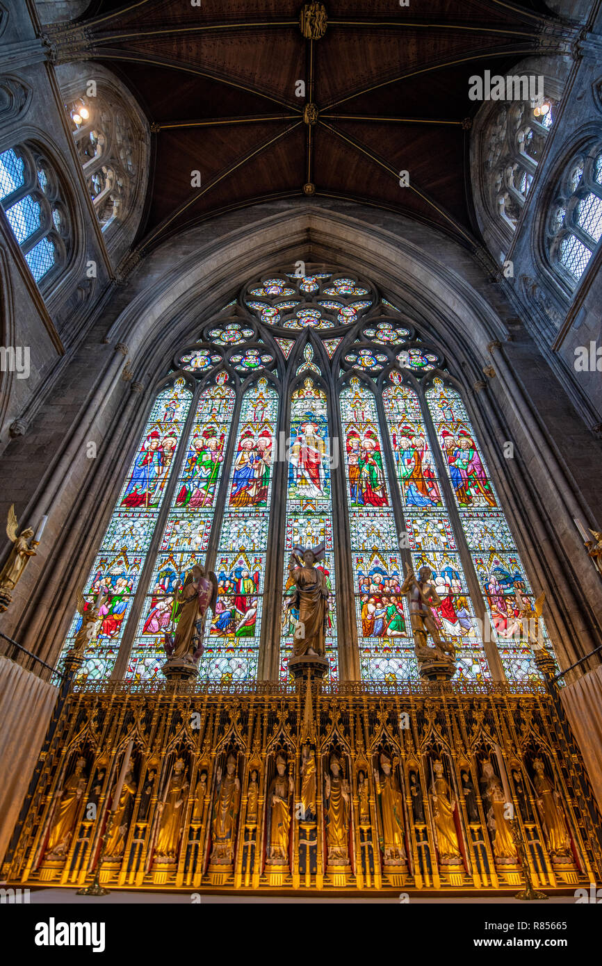 Rose windows hi-res stock photography and images - Alamy