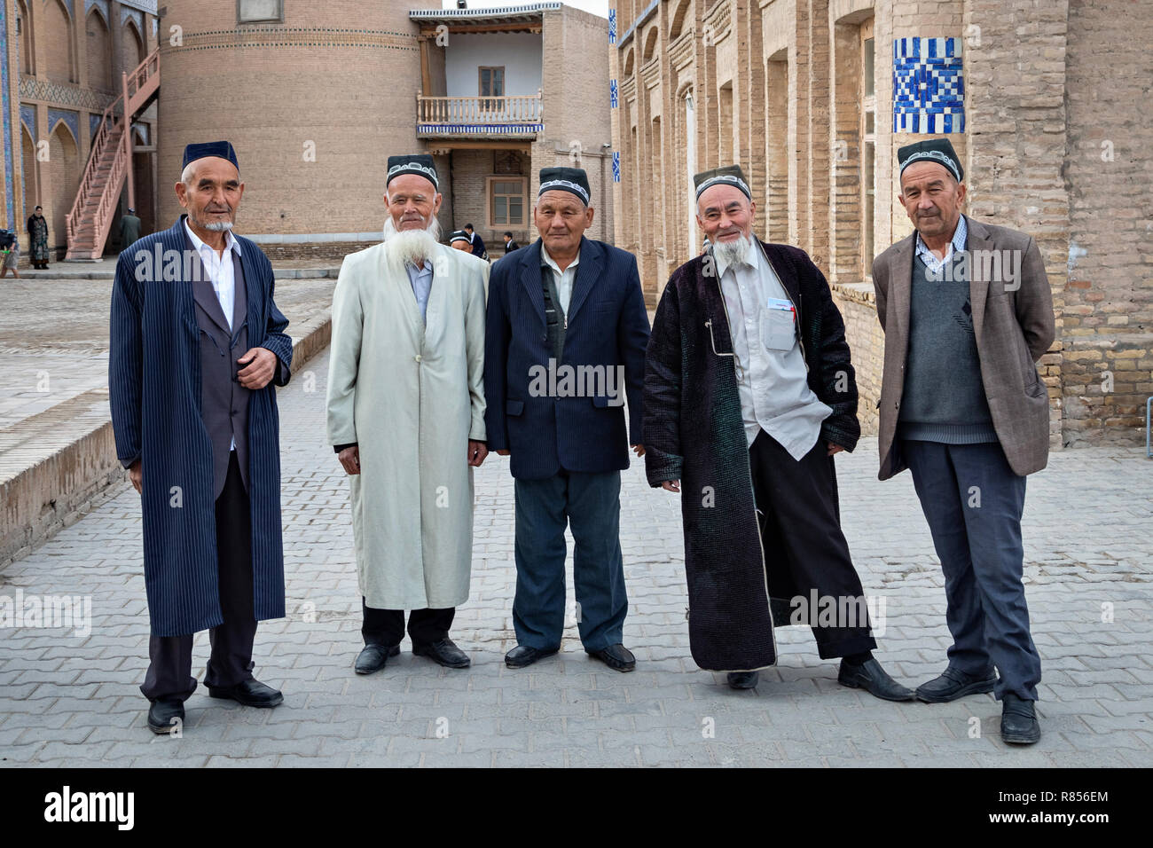 Elderly uzbek men hi-res stock photography and images - Alamy