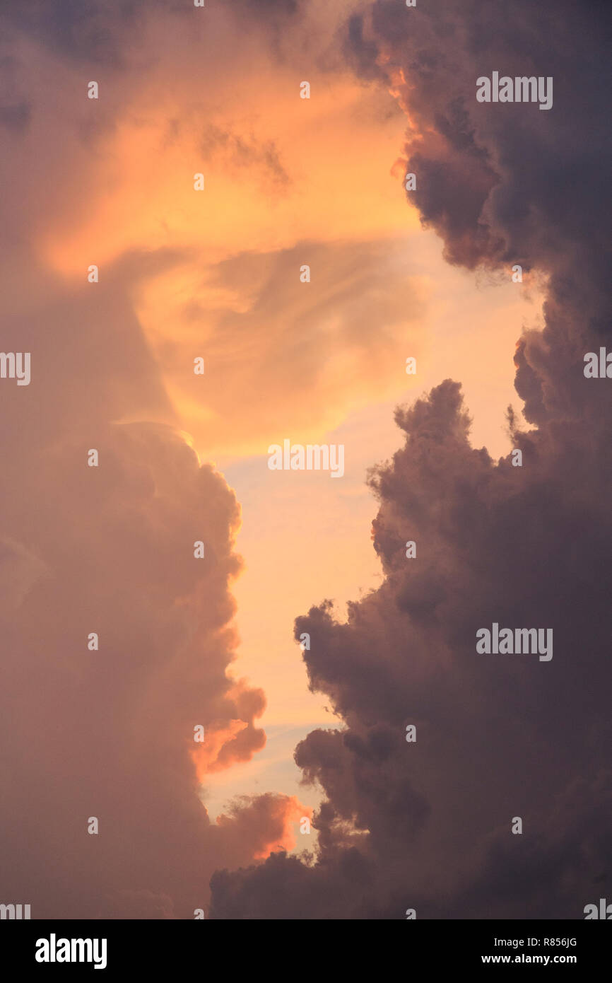Storm sunset sky hi-res stock photography and images - Alamy
