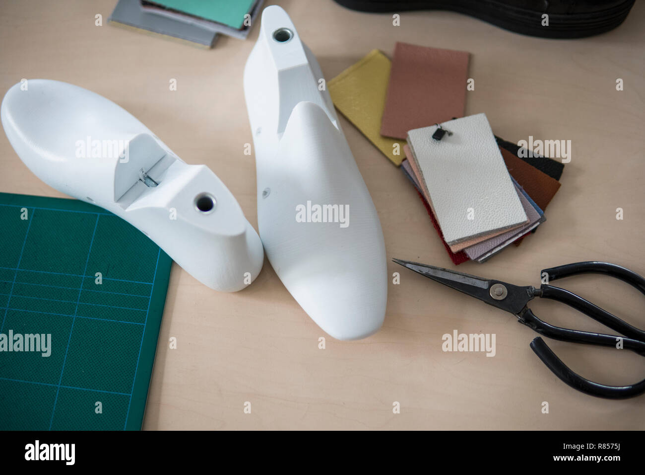 Shoe size measurement hi-res stock photography and images - Alamy