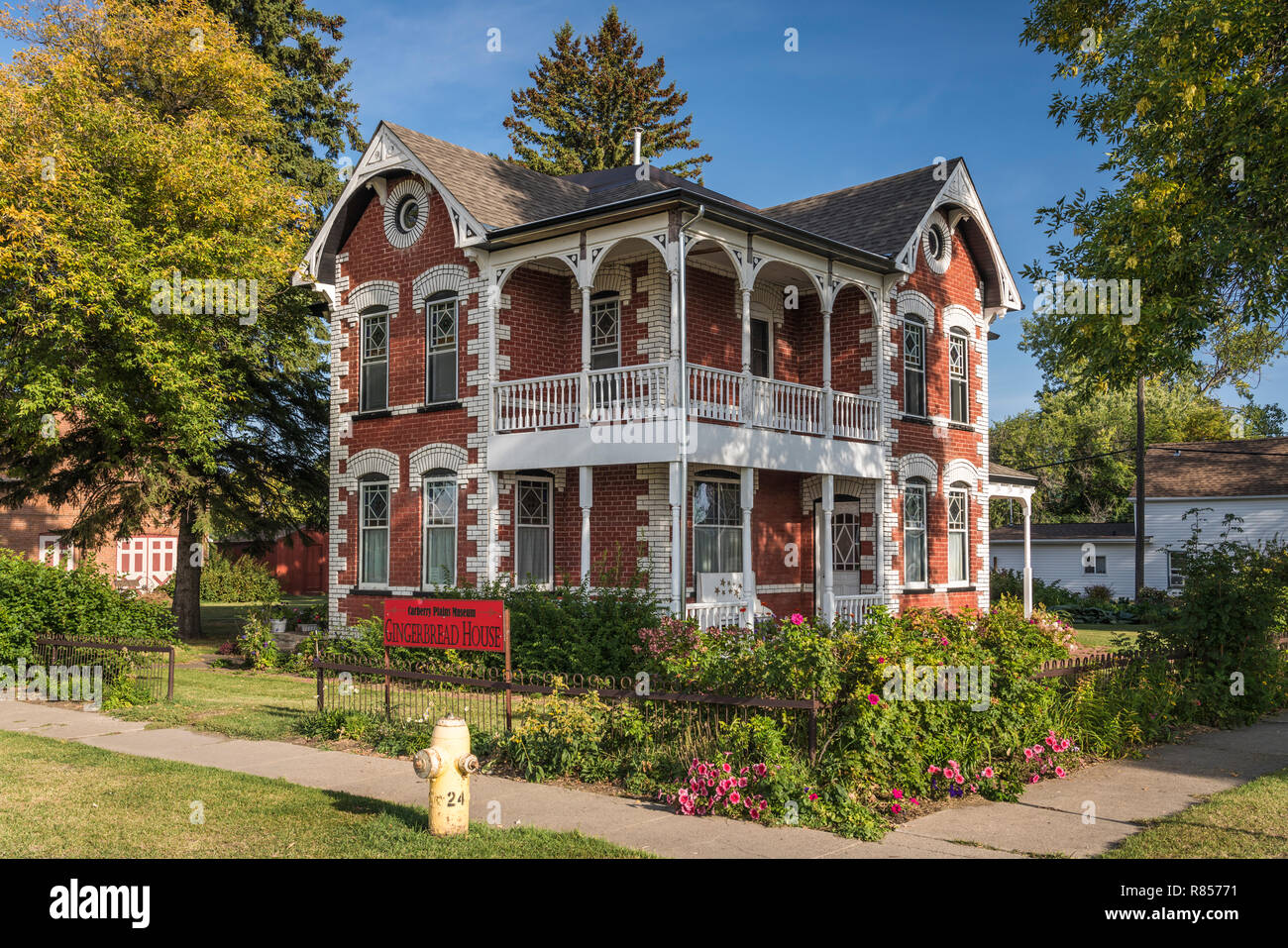 Gingerbread facade hi-res stock photography and images - Alamy
