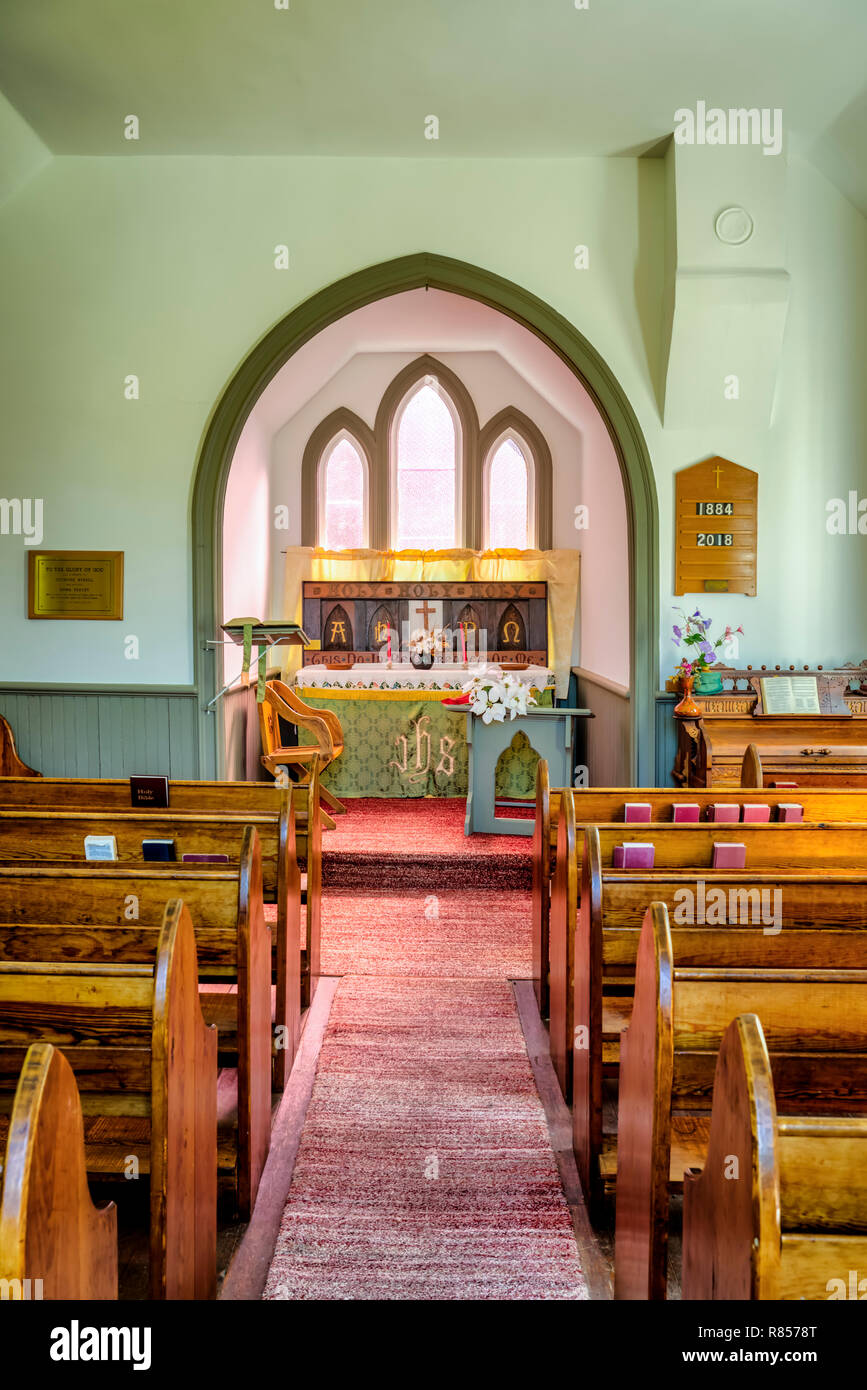 Anglican altar hi-res stock photography and images - Alamy